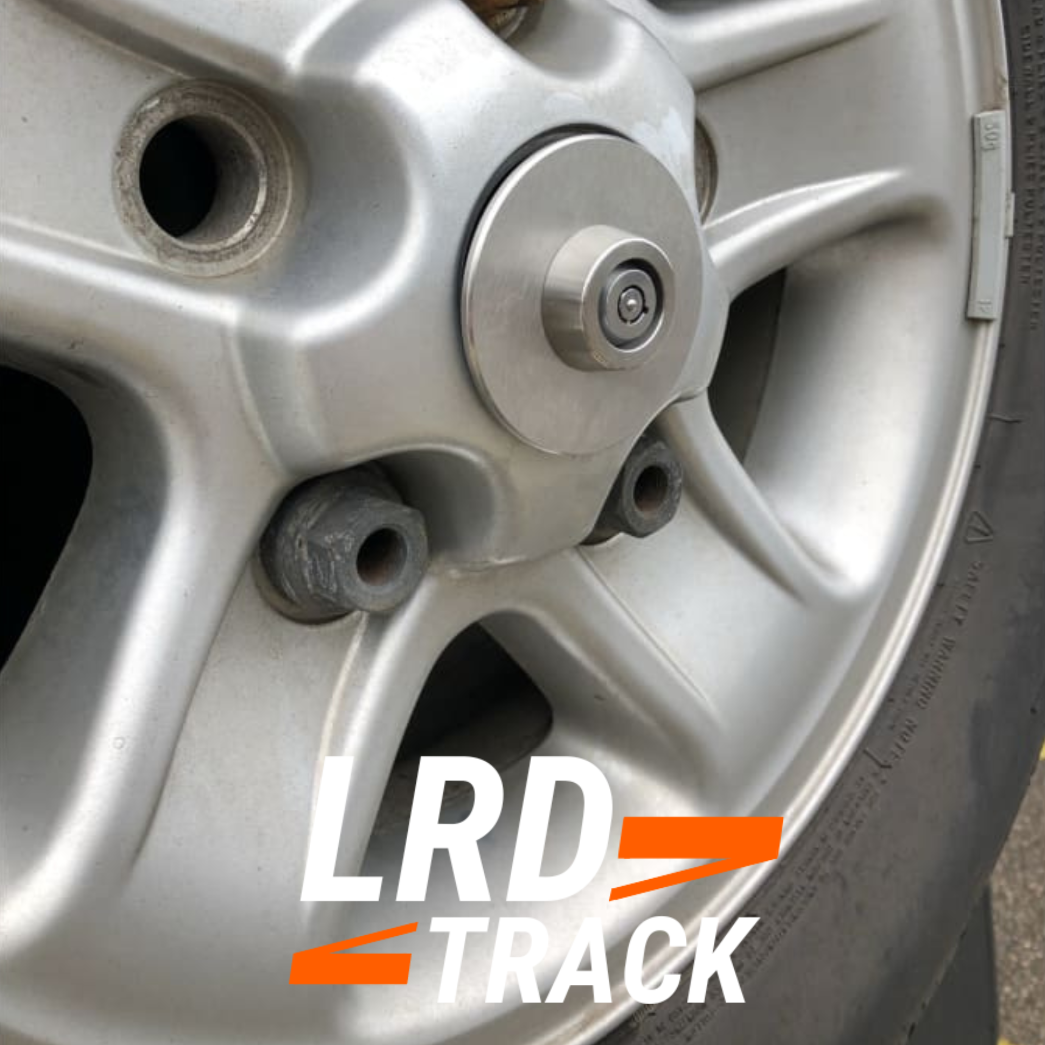 Classic Defender Spare Wheel Lock – LRD Track